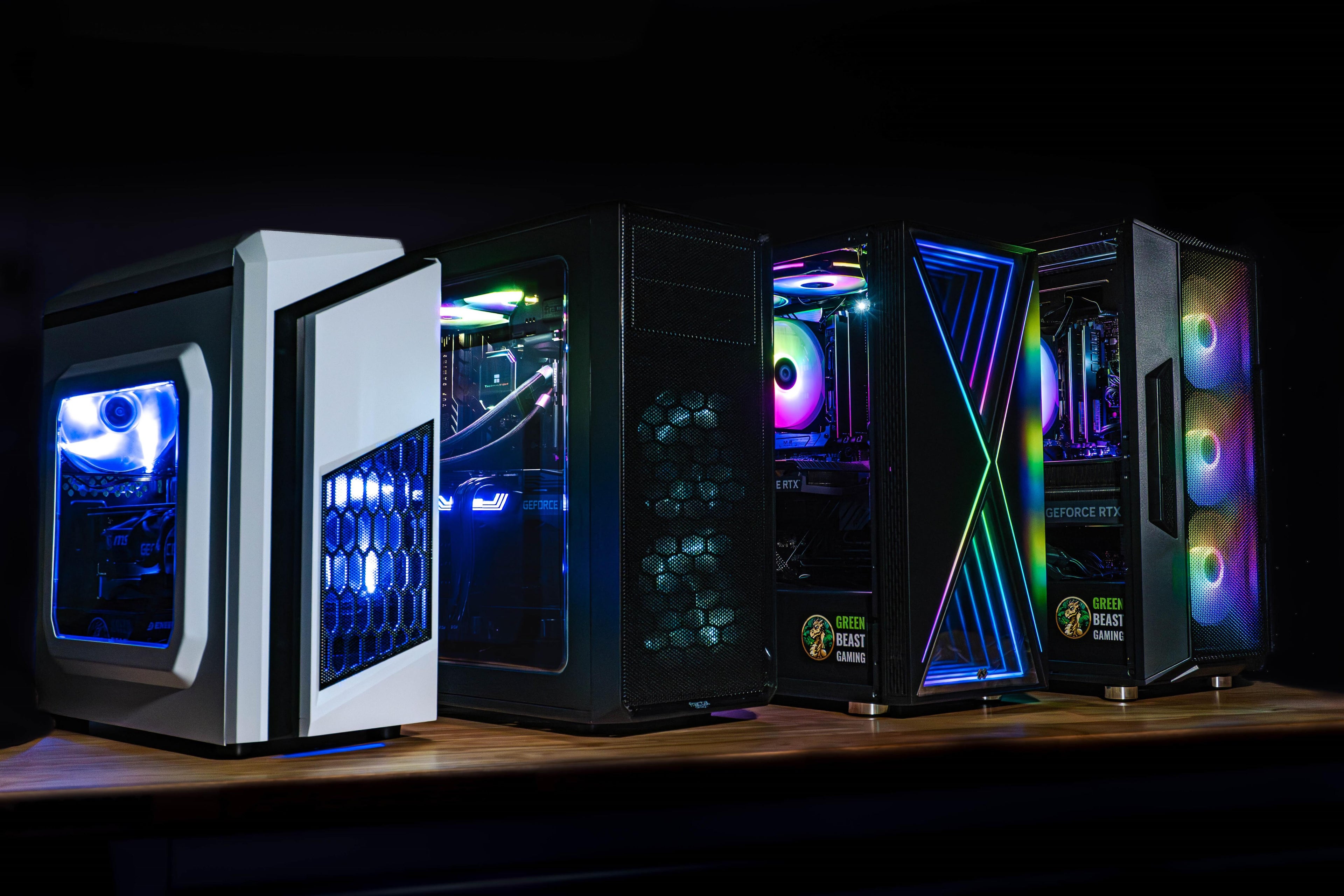 Focus G - BUILD YOUR OWN - Intel - Red Gaming PC